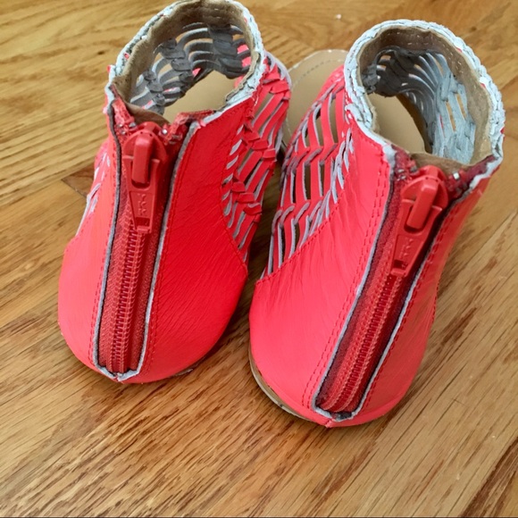 Ecote | Shoes | 8 Ecote Leather Basket Weave Thong Sandals | Poshmark